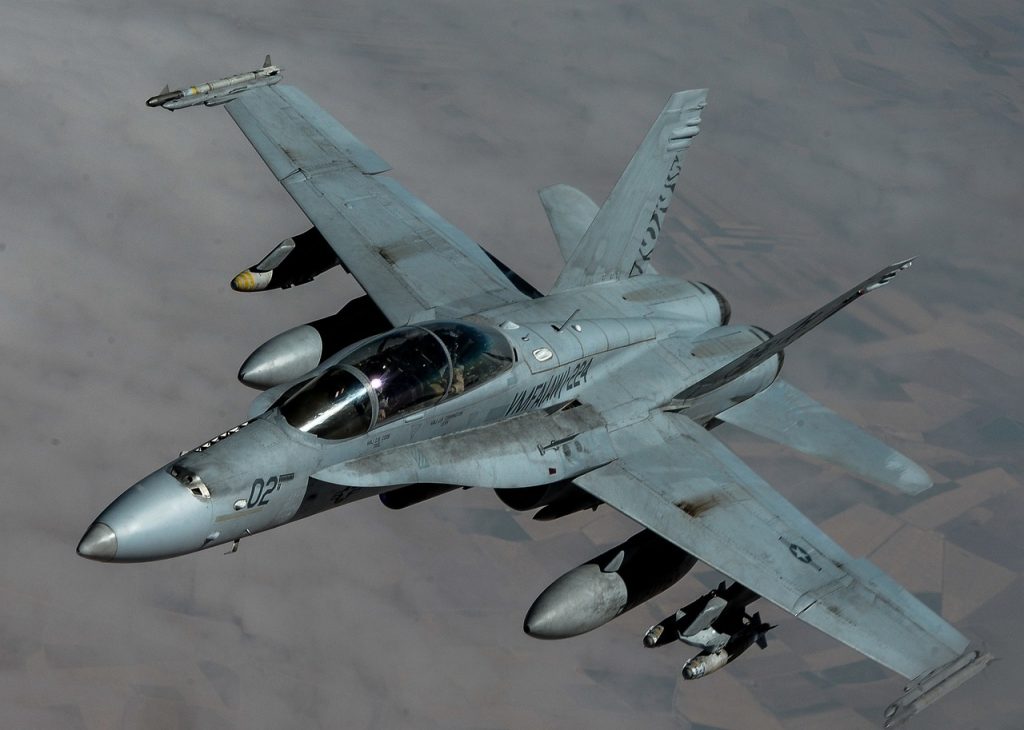 Avions à Réaction : Bénéfices et Limites Dévoilés